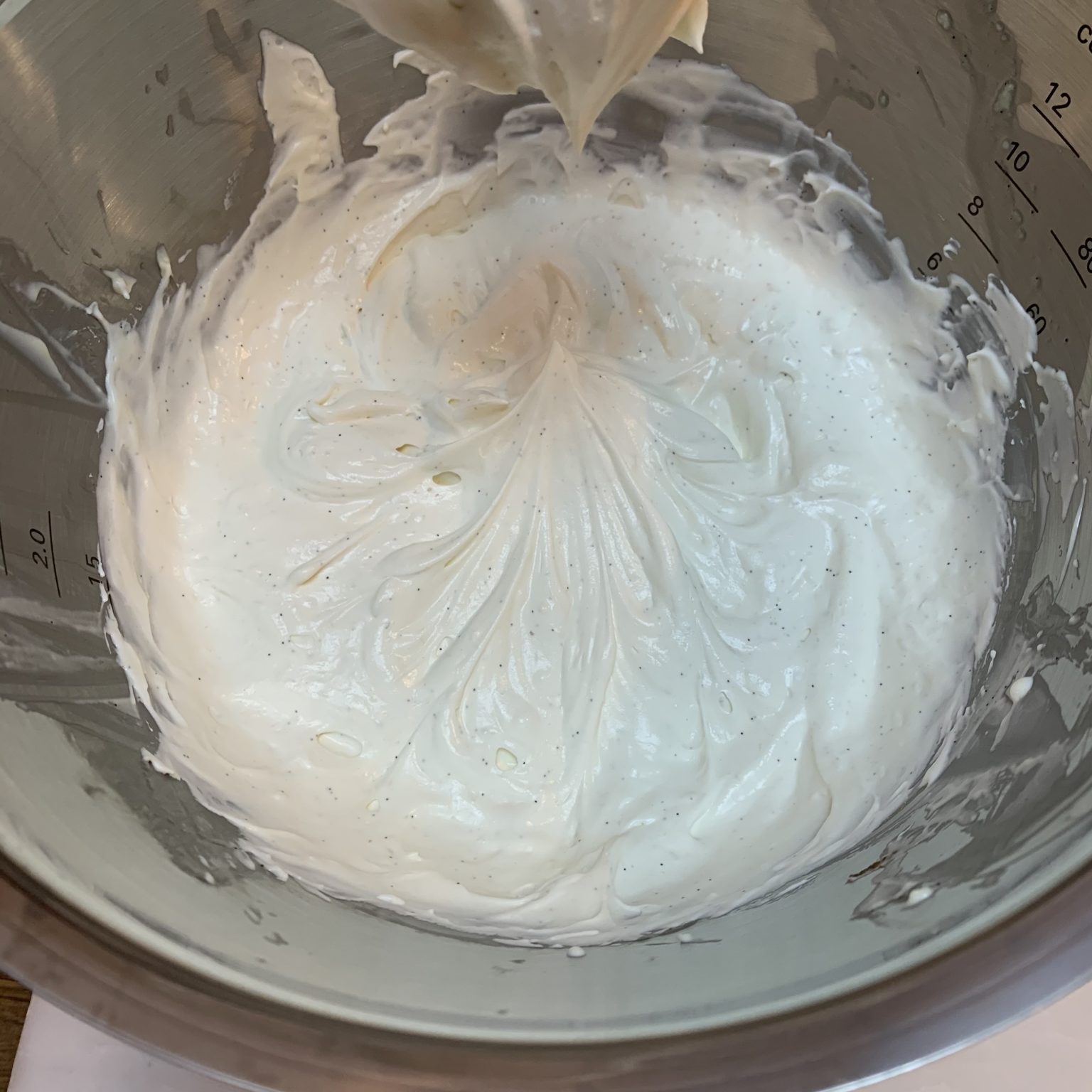 Entremet St Valentin - Pamplemousse Litchi et pointe de rose – Confiotes